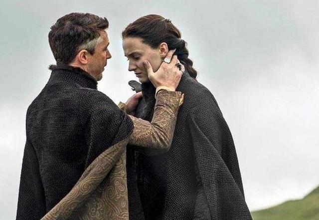 6 Gestures That Show a Man Is in Love With You and 6 Signs That Show He ...